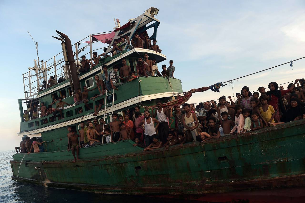Here's How You Can Help Thousands Of Starving Rohingya Muslims Adrift ...